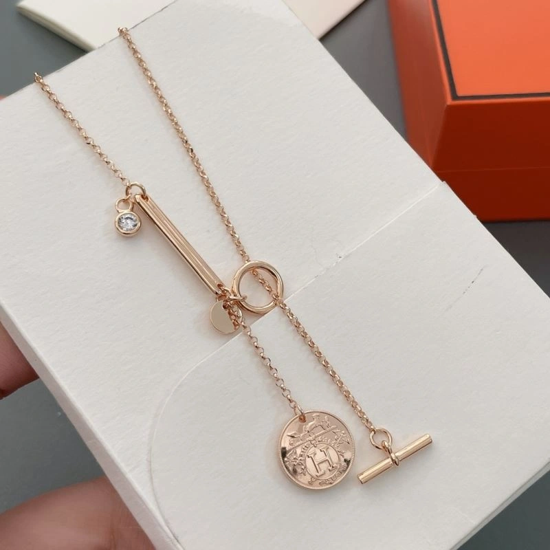 Indistinguishable Hermes Necklaces
