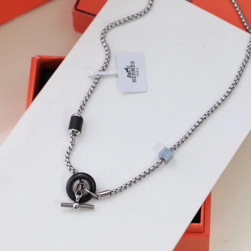 Bargain Hermes Necklaces