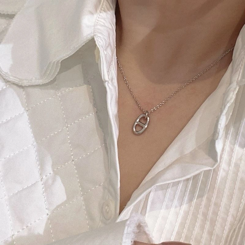 Brand-authenticated Hermes Necklaces
