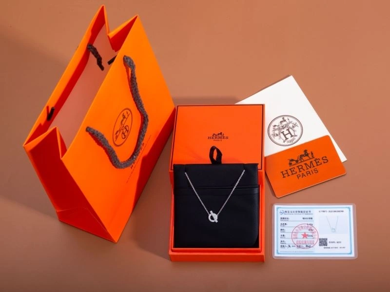 Brand-authenticated Hermes Necklaces