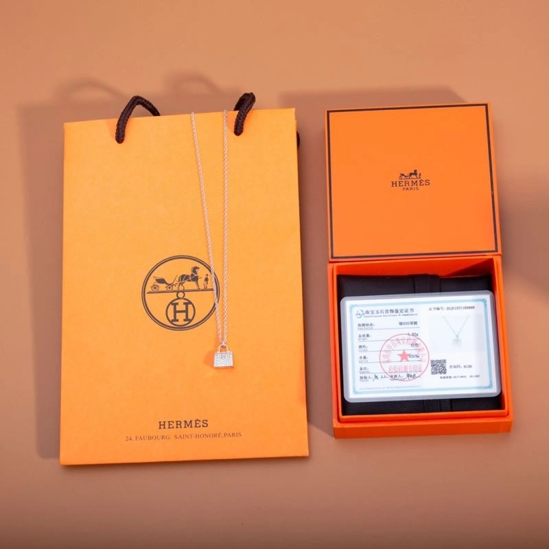 Accurate model Hermes Necklaces