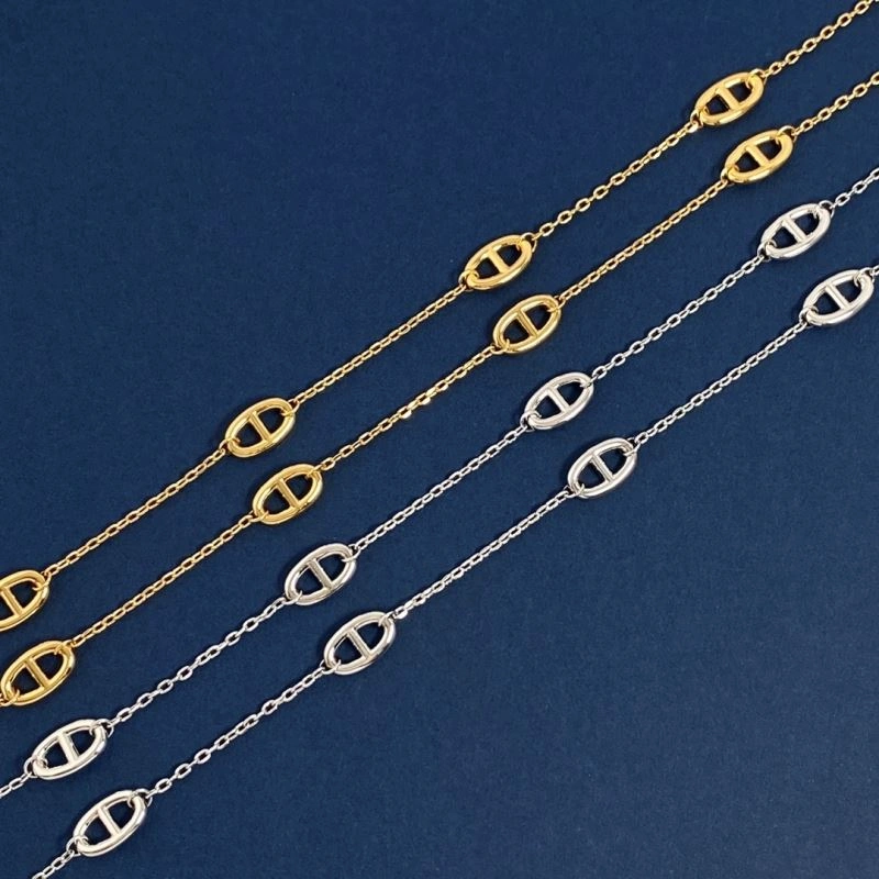 Low-cost Hermes Necklaces