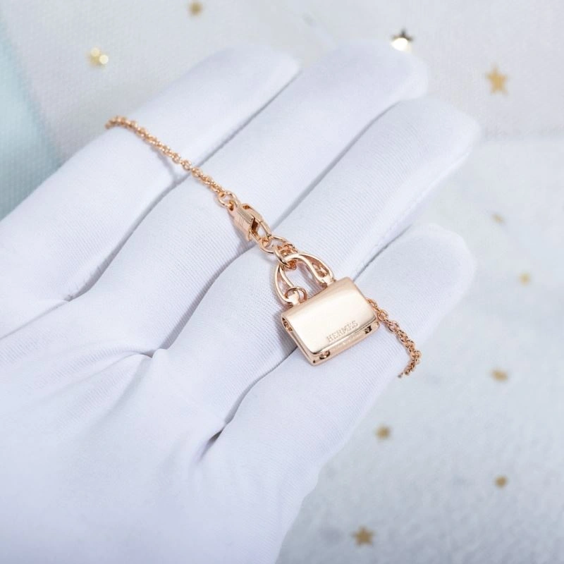 Top match Hermes Necklaces