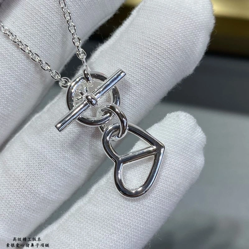 Bargain Hermes Necklaces