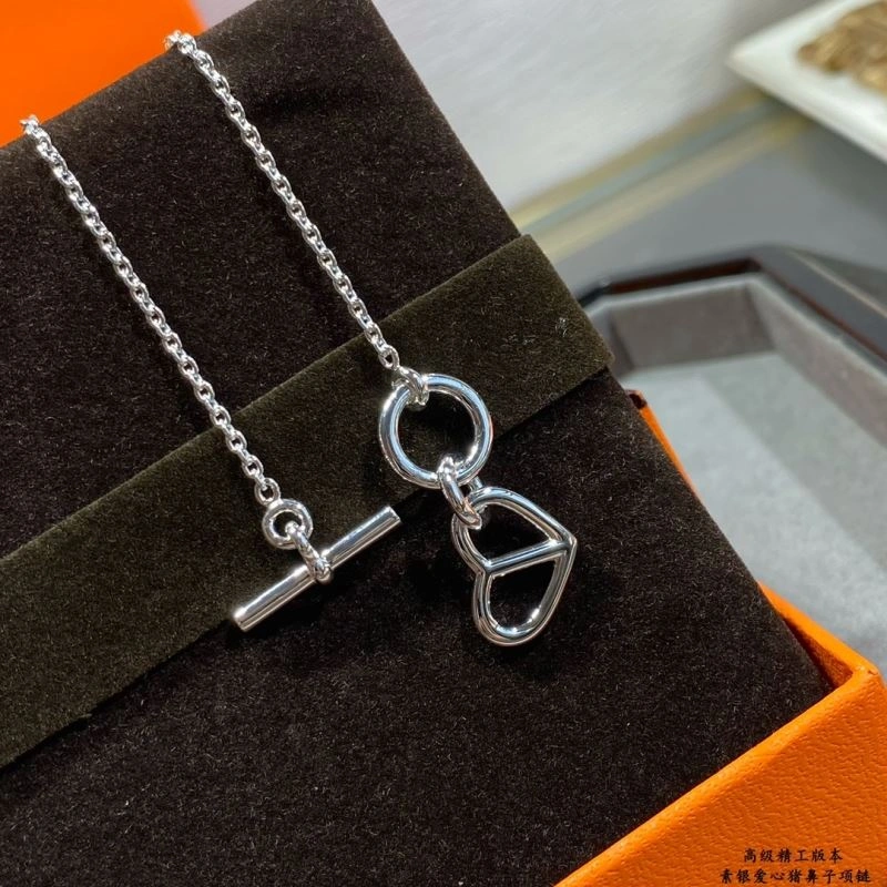 Bargain Hermes Necklaces