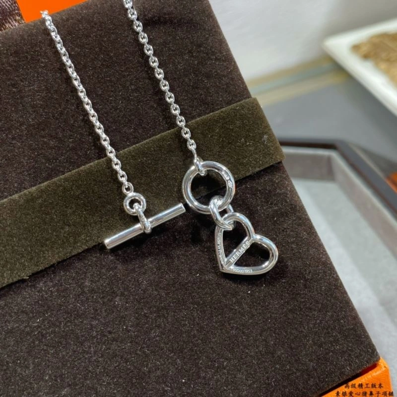 Bargain Hermes Necklaces