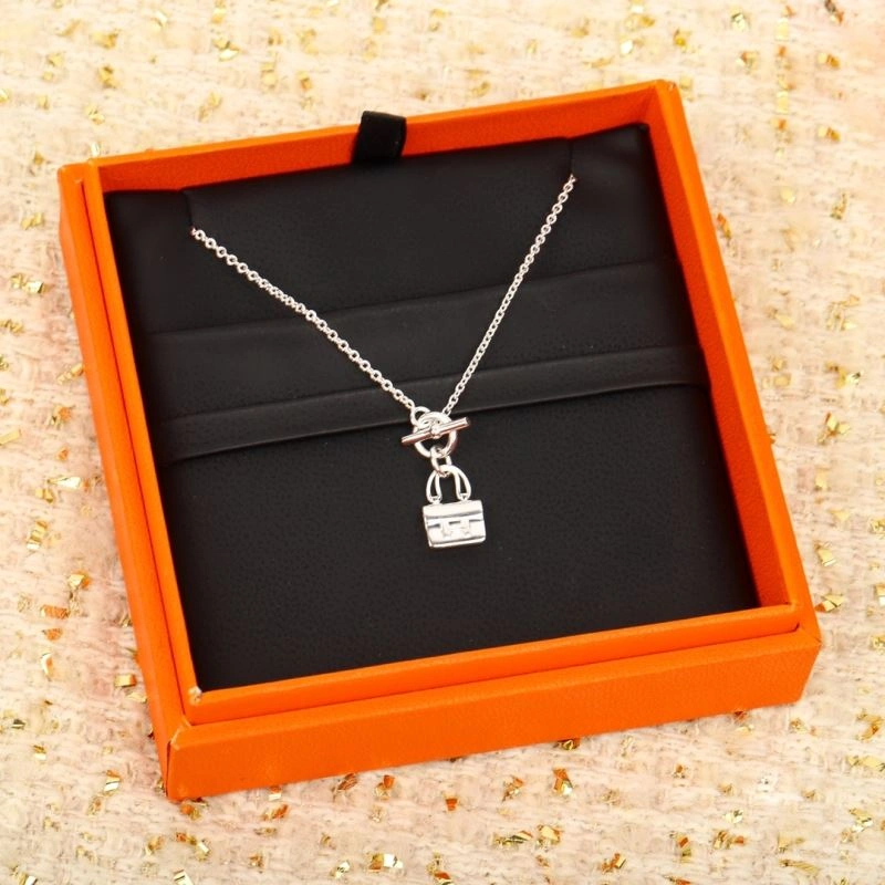 Top mirror Hermes Necklaces