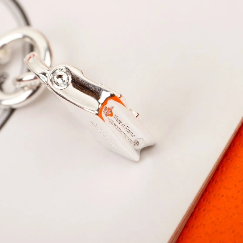 Top mirror Hermes Necklaces
