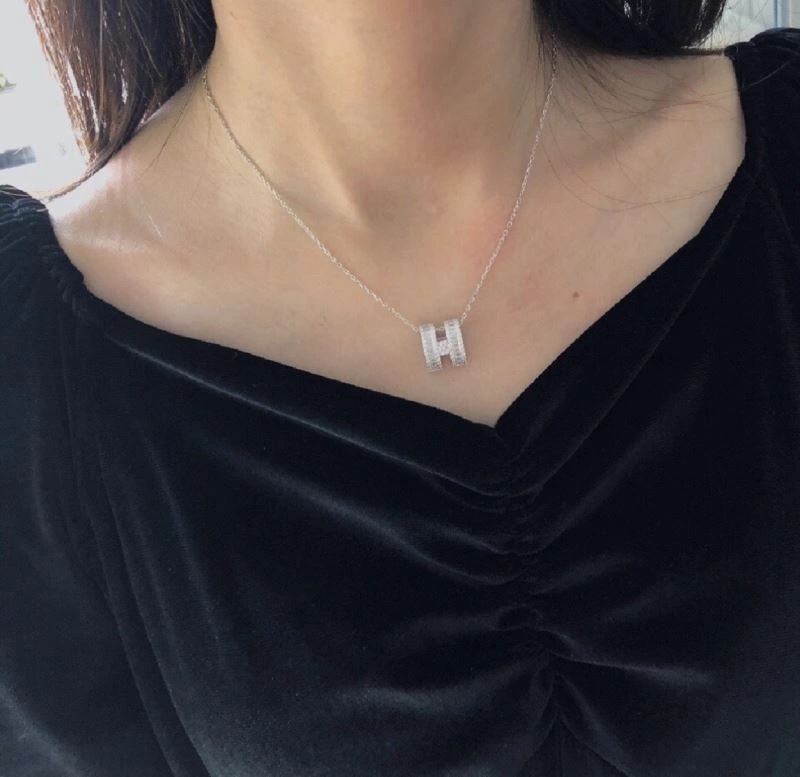 Top mirror Hermes Necklaces