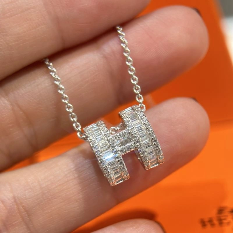 Top mirror Hermes Necklaces
