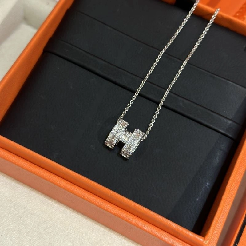 Top mirror Hermes Necklaces