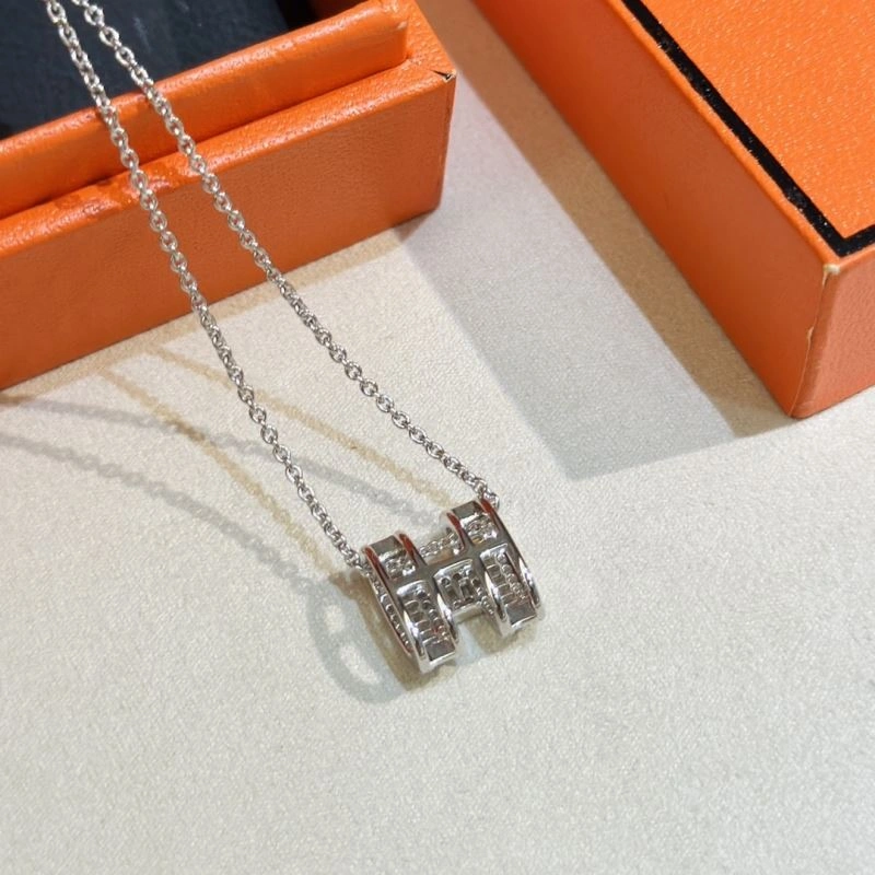 Top mirror Hermes Necklaces
