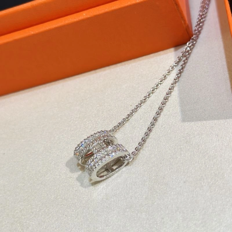 Top mirror Hermes Necklaces
