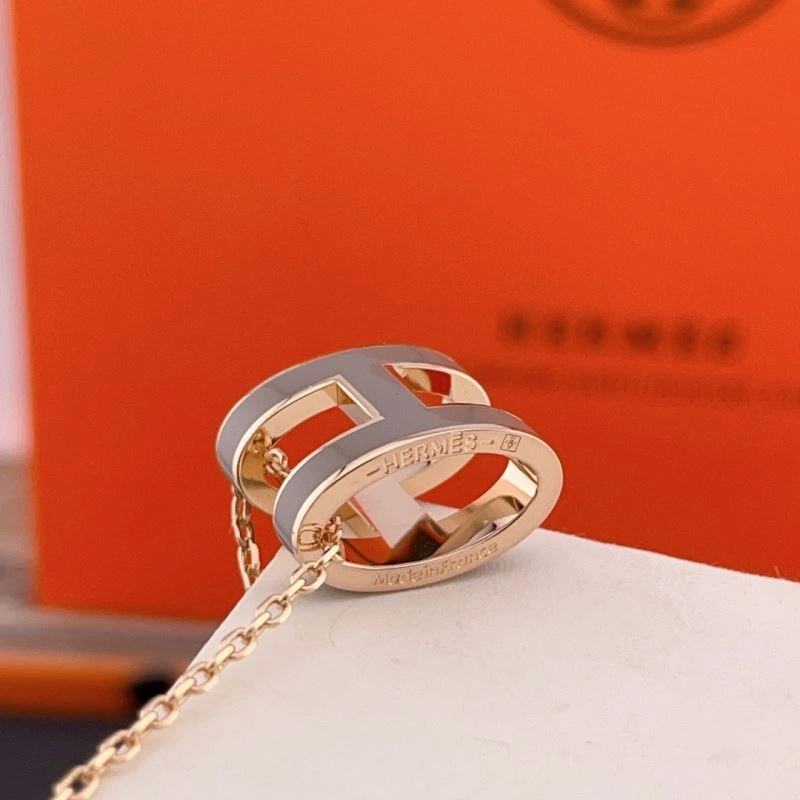 Reasonably priced Hermes Necklaces