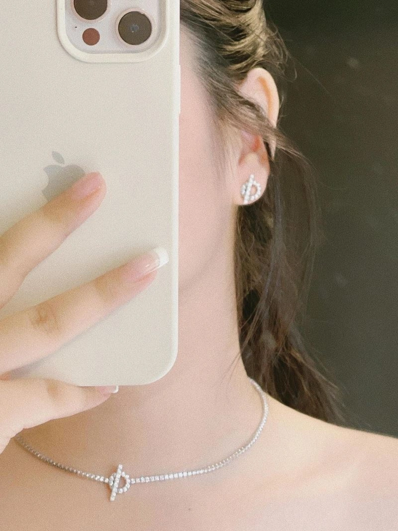 Affordable Hermes Necklaces