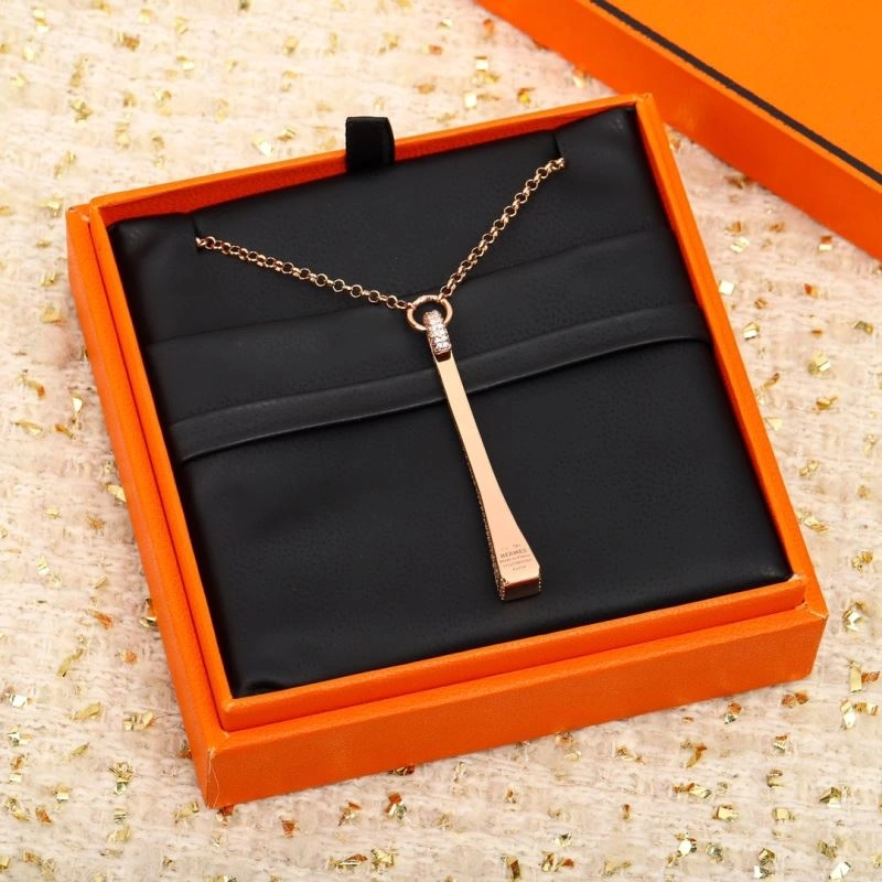 Bargain Hermes Necklaces