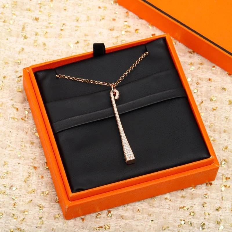 Bargain Hermes Necklaces