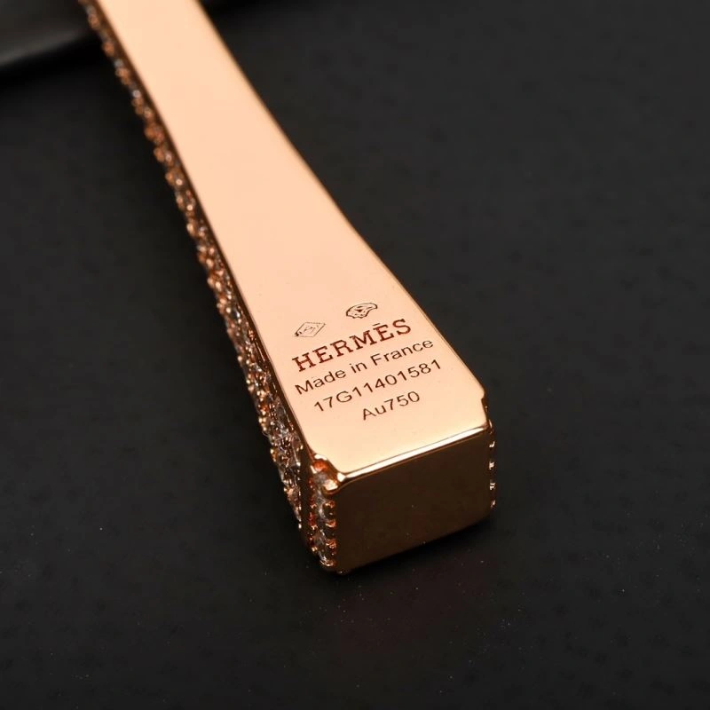 Bargain Hermes Necklaces