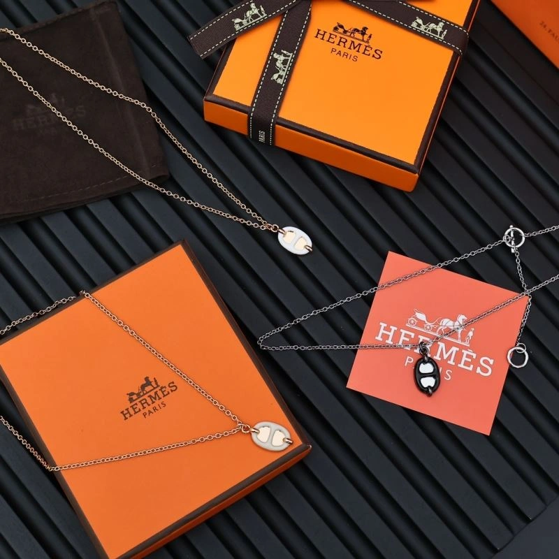 Bargain Hermes Necklaces