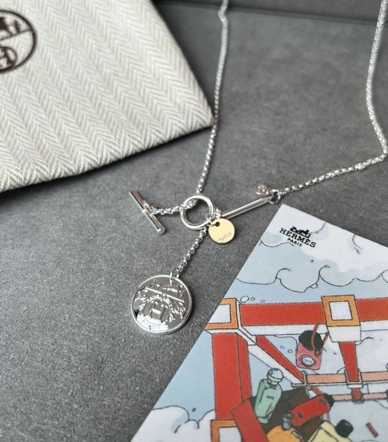 Brand-authenticated Hermes Necklaces
