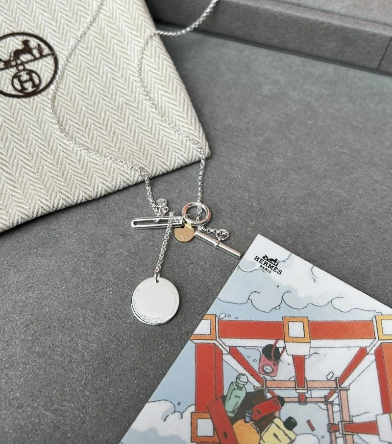 Brand-authenticated Hermes Necklaces