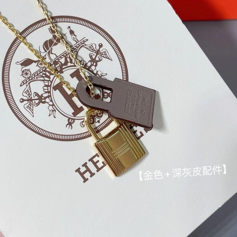 Bargain Hermes Necklaces