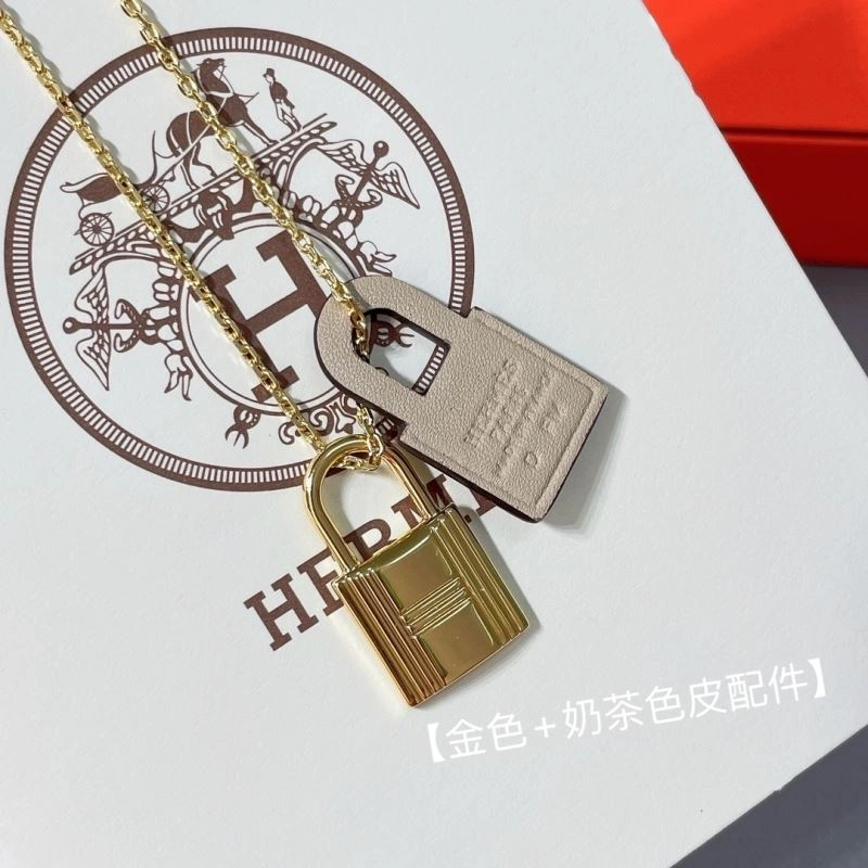 Bargain Hermes Necklaces