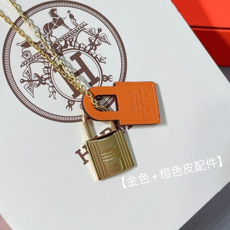 Bargain Hermes Necklaces