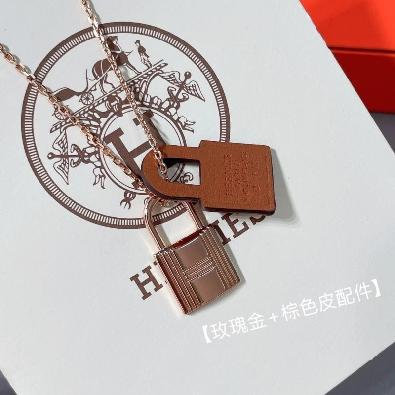 Bargain Hermes Necklaces