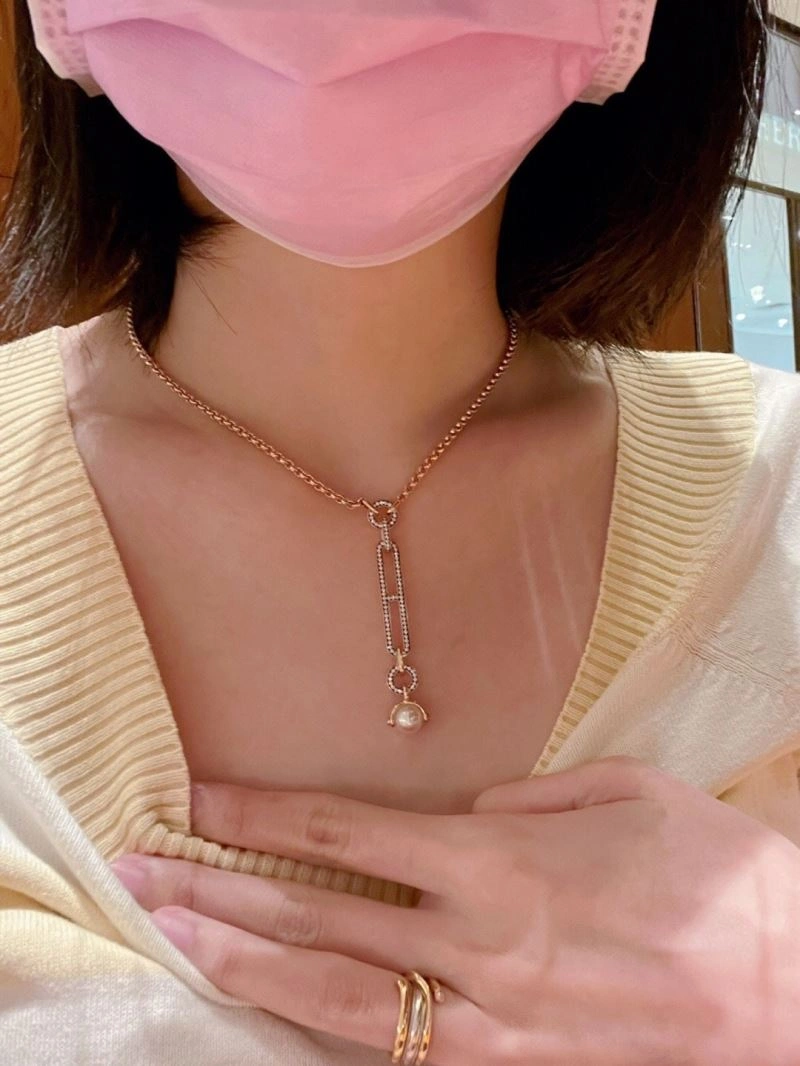 Budget-friendly Hermes Necklaces