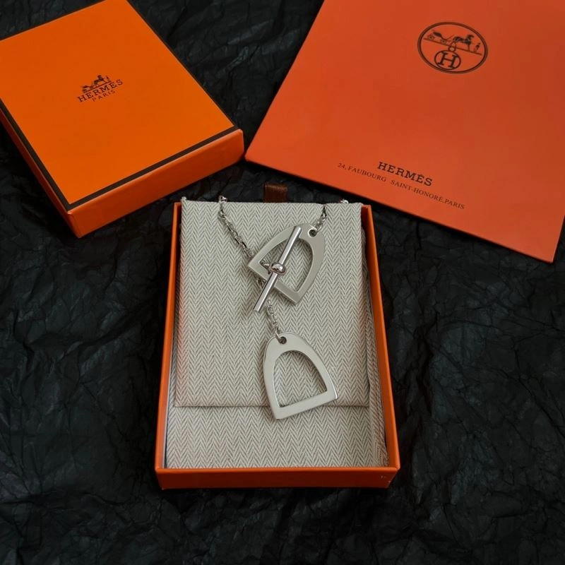 Top mirror Hermes Necklaces