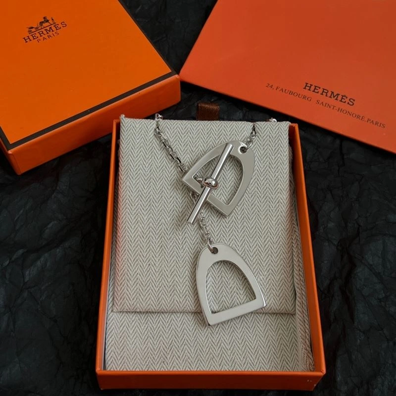 Top mirror Hermes Necklaces
