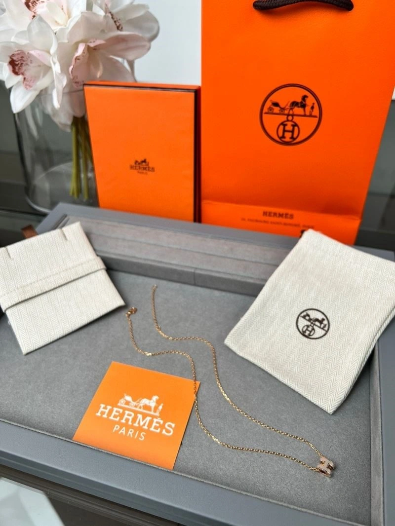 Brand-authenticated Hermes Necklaces