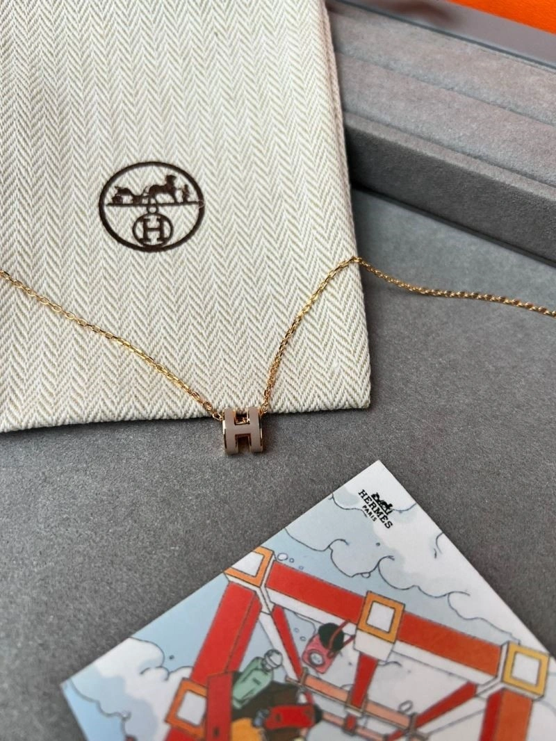 Brand-authenticated Hermes Necklaces