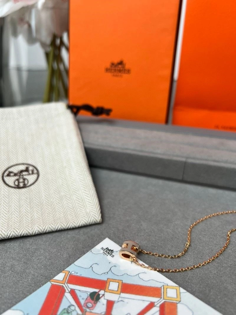 Brand-authenticated Hermes Necklaces