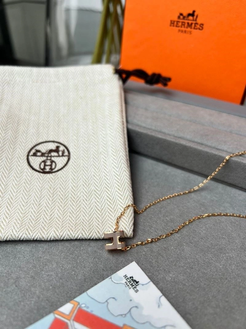 Brand-authenticated Hermes Necklaces