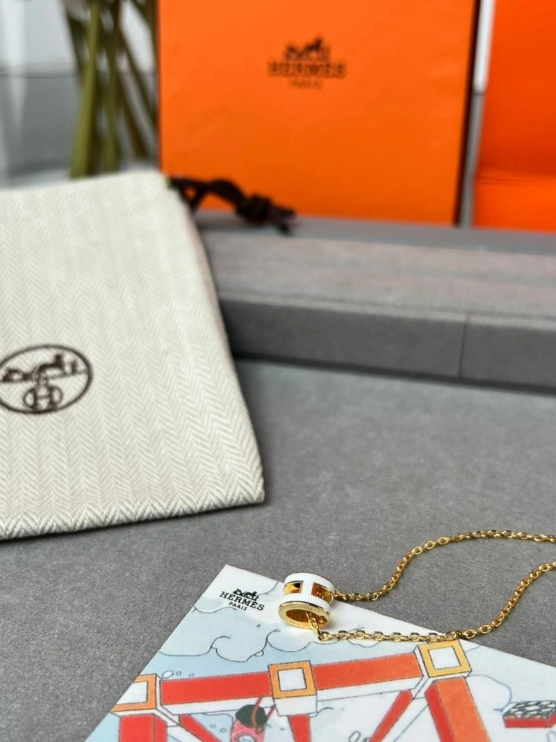 Cut-rate Hermes Necklaces