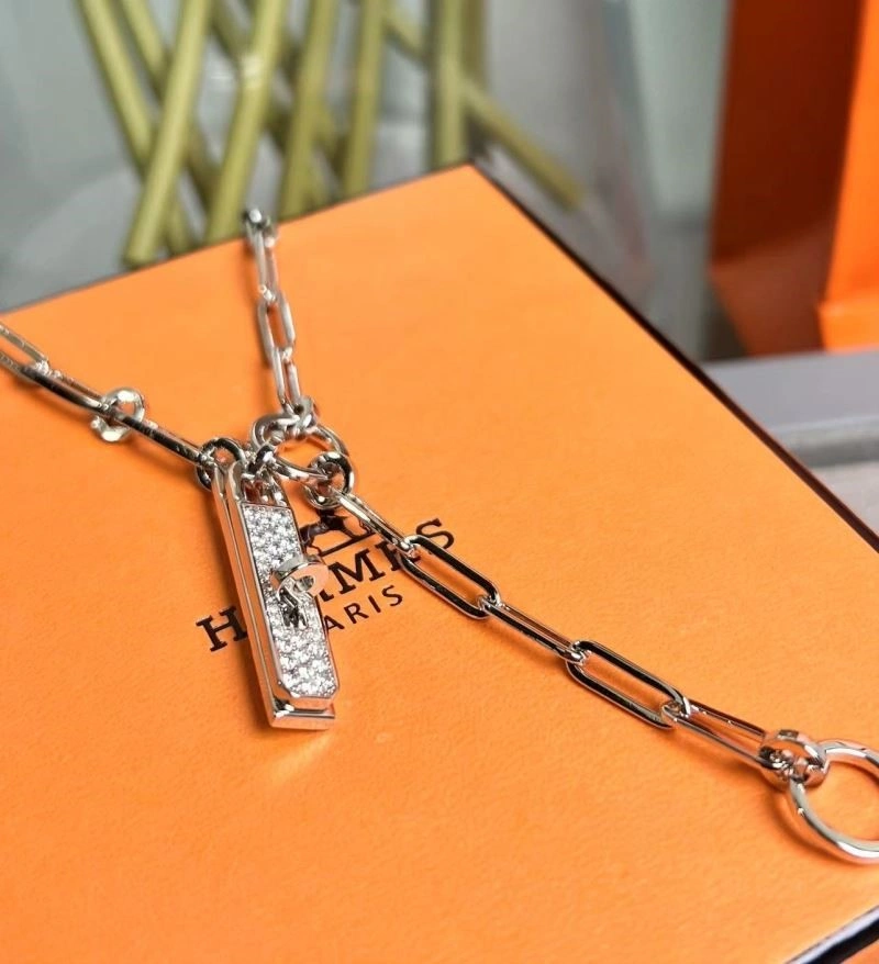 Exact replica Hermes Necklaces