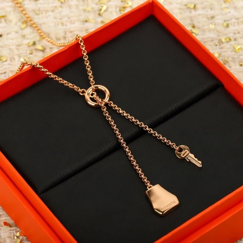 Top mirror Hermes Necklaces
