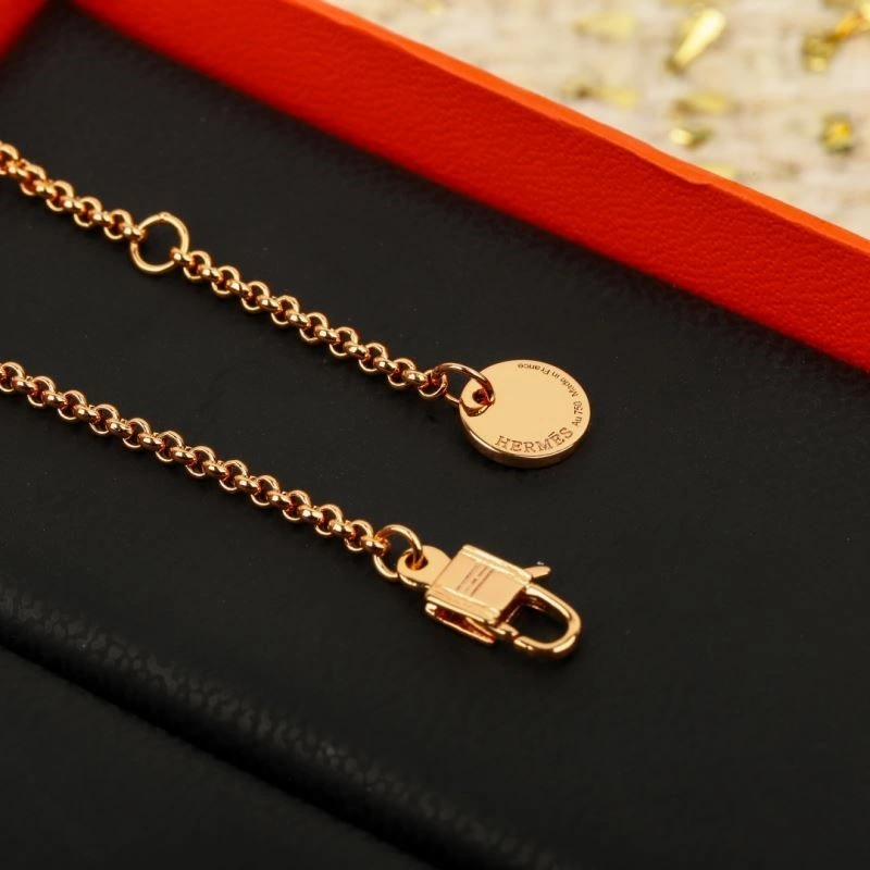 Top mirror Hermes Necklaces