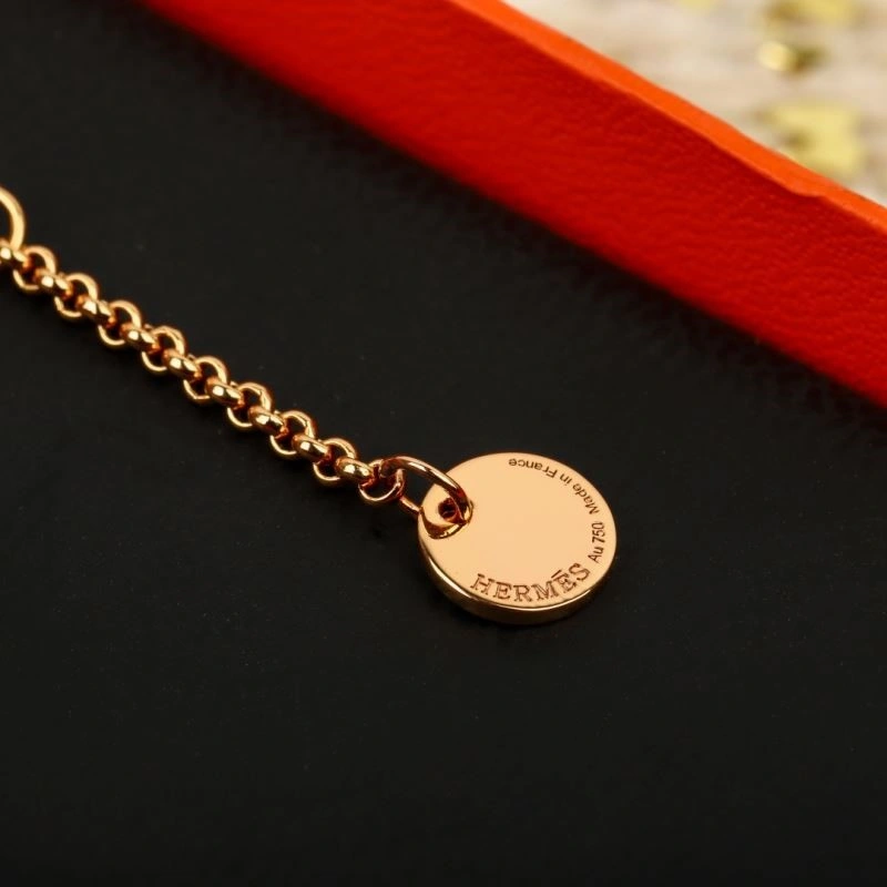 Top mirror Hermes Necklaces
