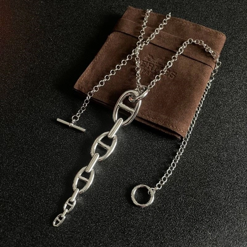 Accurate model Hermes Necklaces