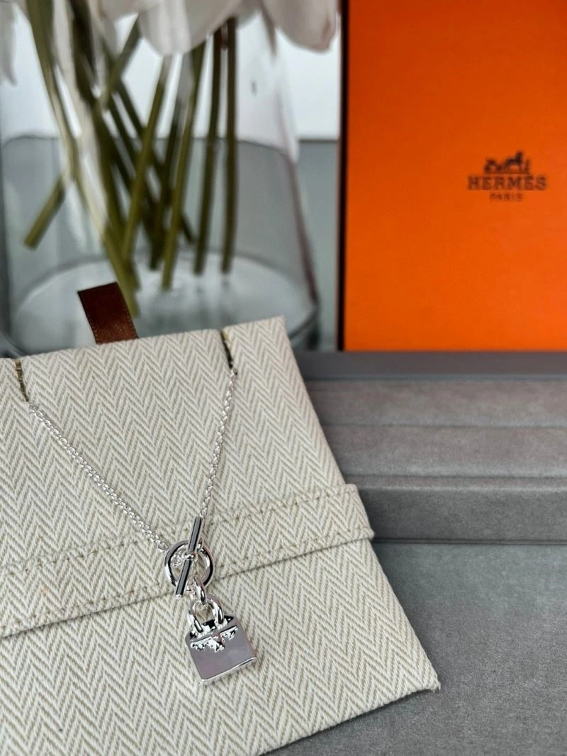 Accurate model Hermes Necklaces