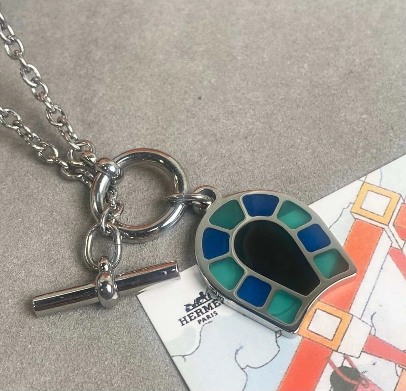 Brand-authenticated Hermes Necklaces