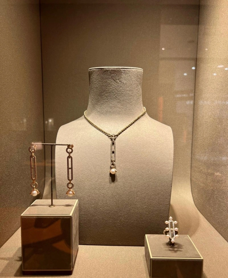 Top mirror Hermes Necklaces
