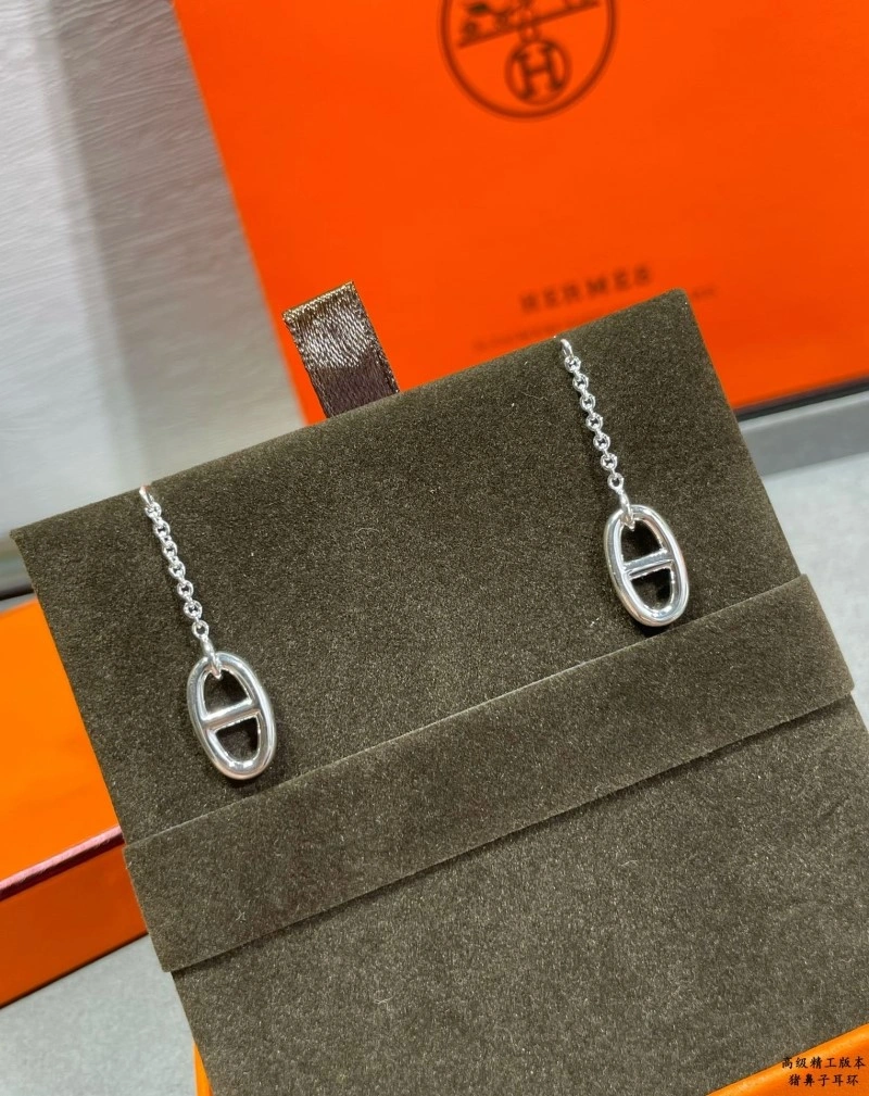 Value-priced Hermes Necklaces