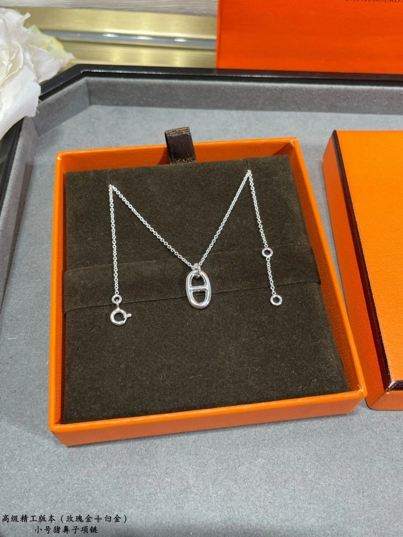 Brand-authenticated Hermes Necklaces