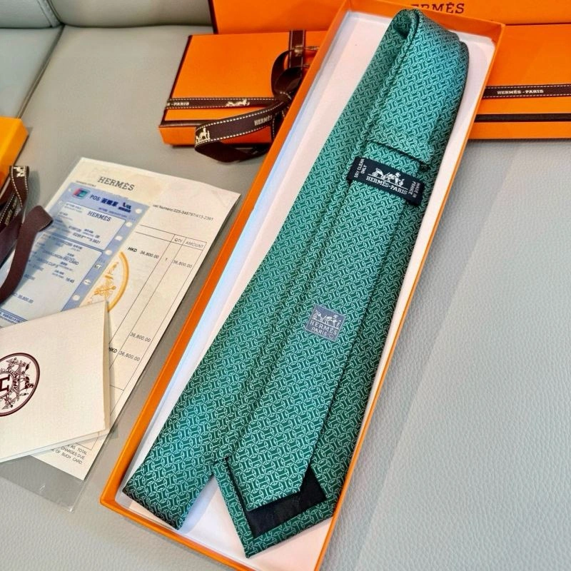 Low-cost Hermes Neckties