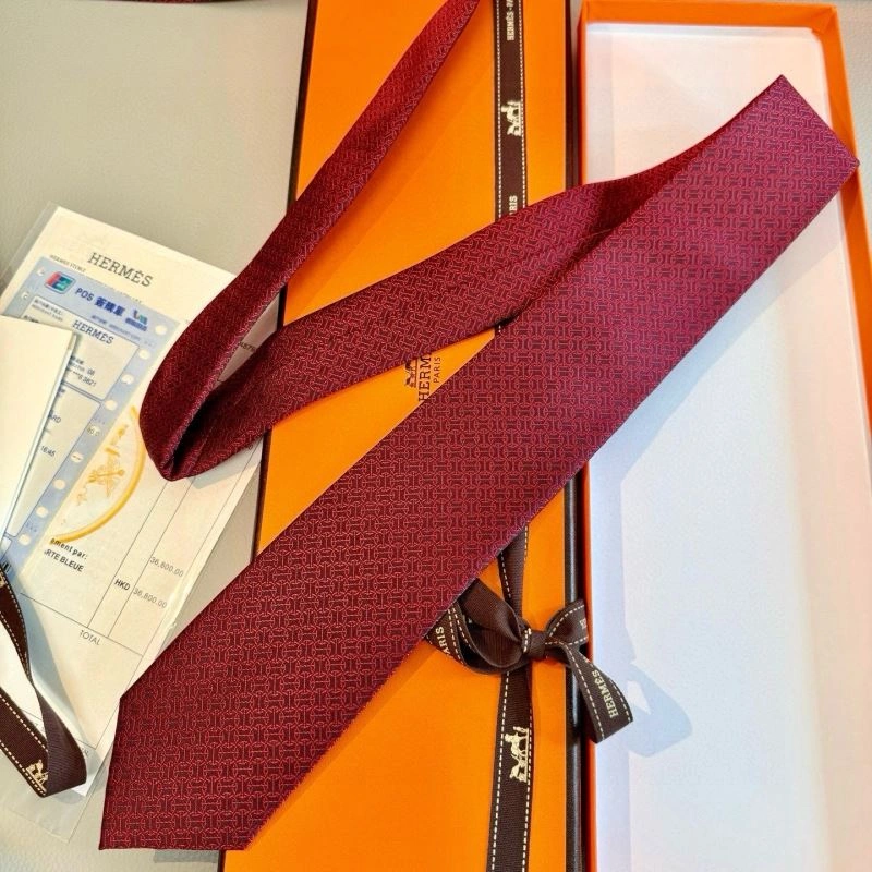Accurate model Hermes Neckties