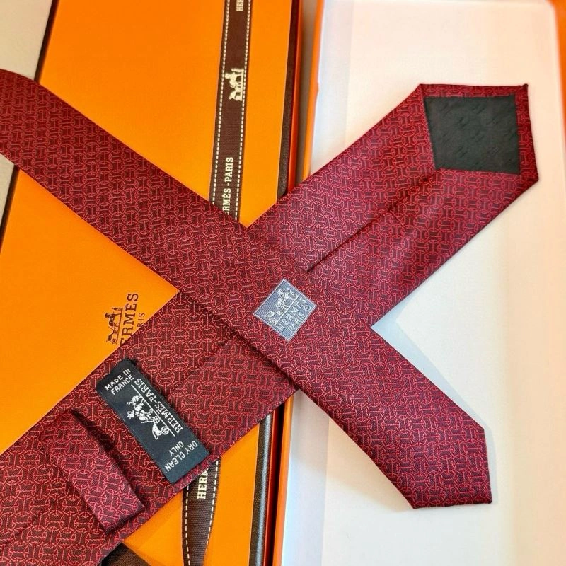 Accurate model Hermes Neckties